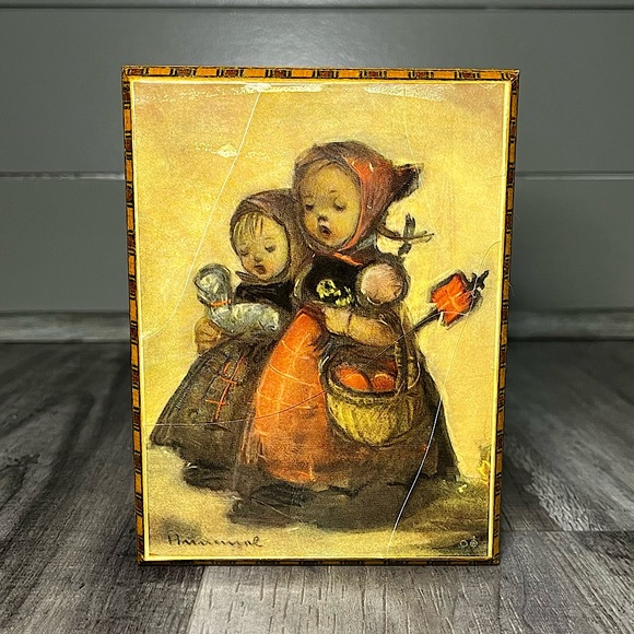 Hummel | Other | Mi Hummel Two Girls Wooden Music Box | Poshmark